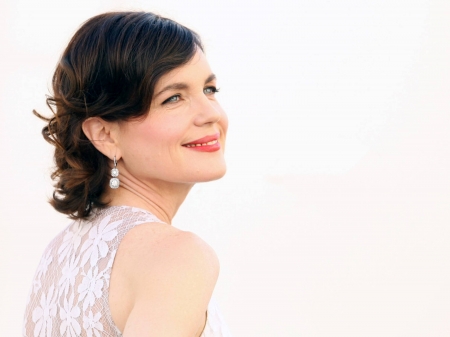 Elizabeth McGovern - Actresses & People Background Wallpapers on ...